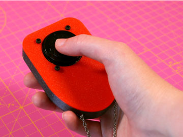 Doomscroll and Chill - A Wireless BLE Scroll Wheel Remote